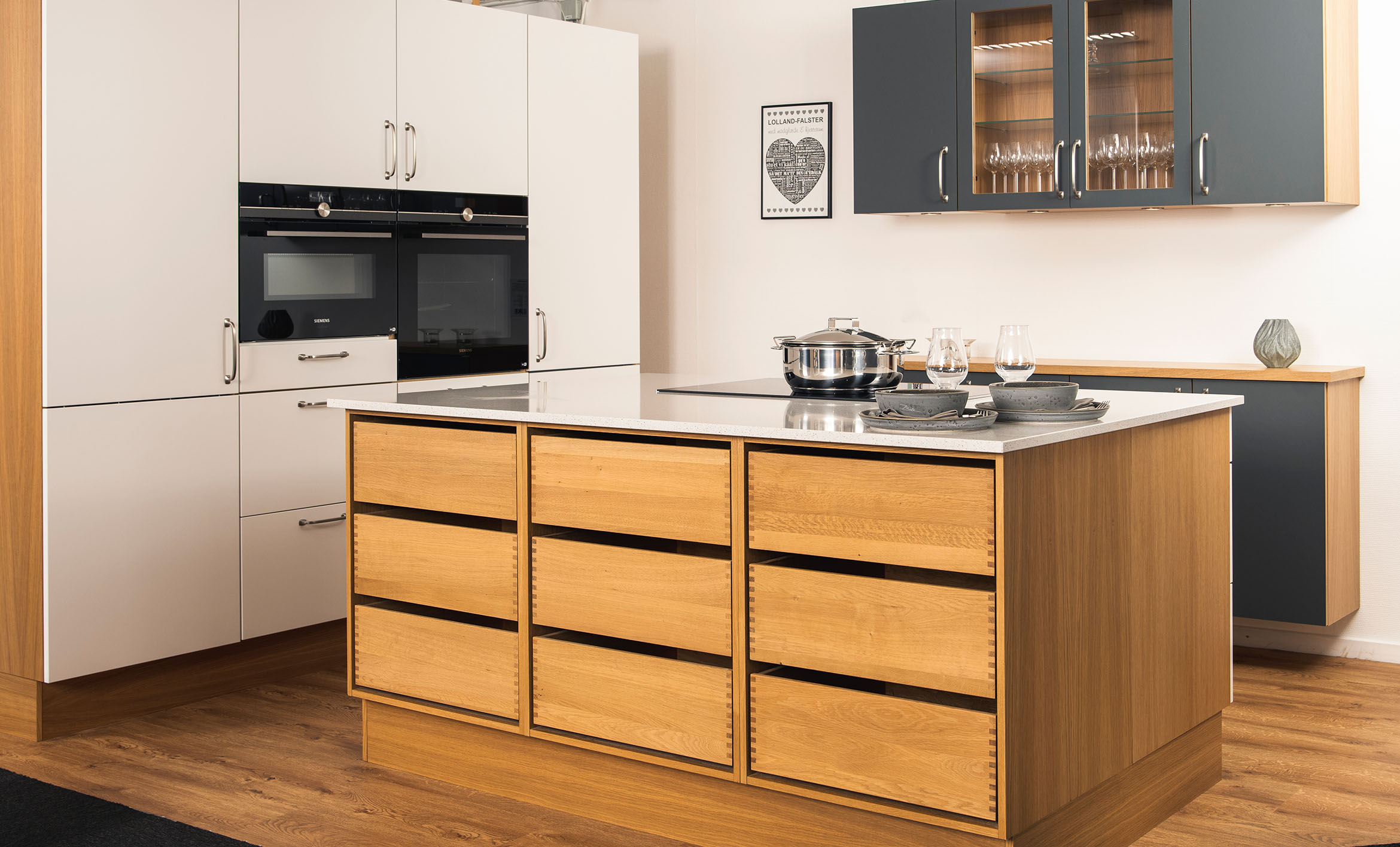 JKE Design Nykøbing Falster - Find nyt køkken, bad eller garderobe