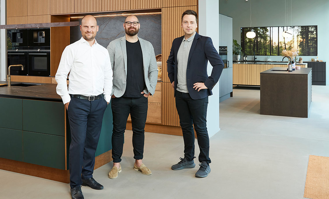 JKE Lyngby – Nordisk køkkendesign i køkkenbutikken i Lyngby